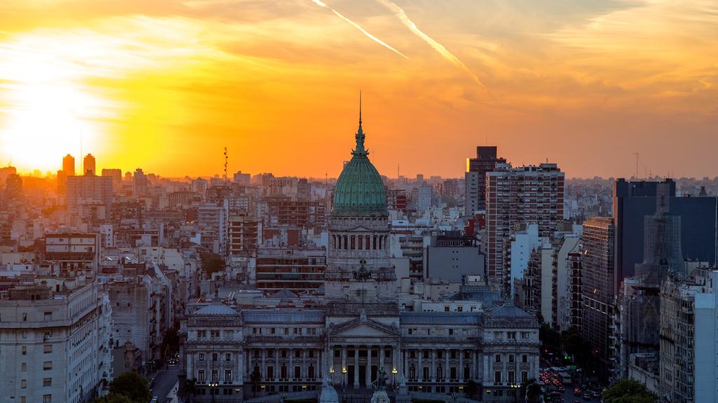 Moving Abroad: When it All Comes Full Circle | Ama La Vida