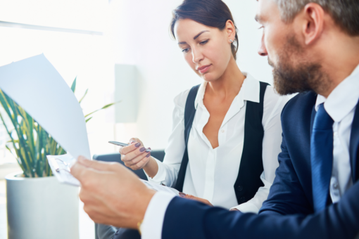 The Ultimate Guide to Managing Up | Ama La Vida