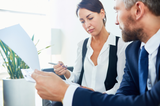 The Ultimate Guide to Managing Up | Ama La Vida