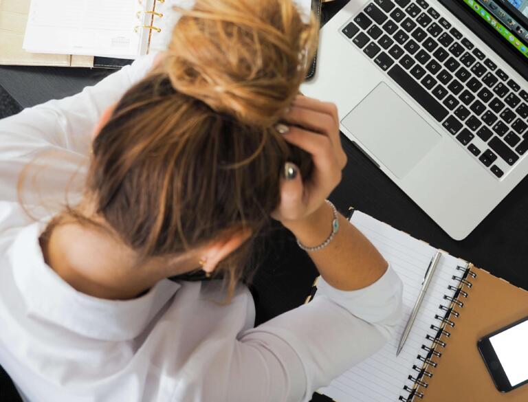 Overcoming Job Search Frustration: Tips to Stay Motivated | Ama La Vida